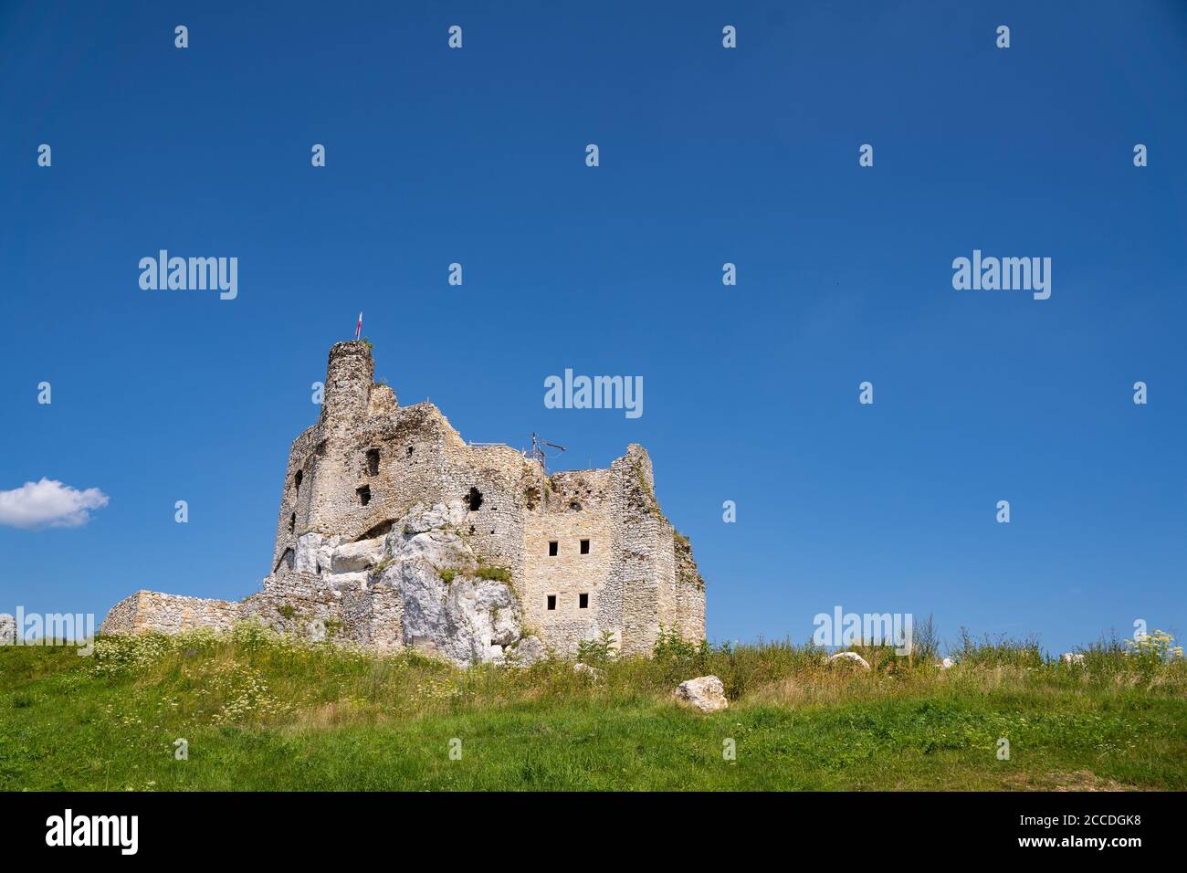 Medieval building on rock hi-res stock photography and images - Alamy