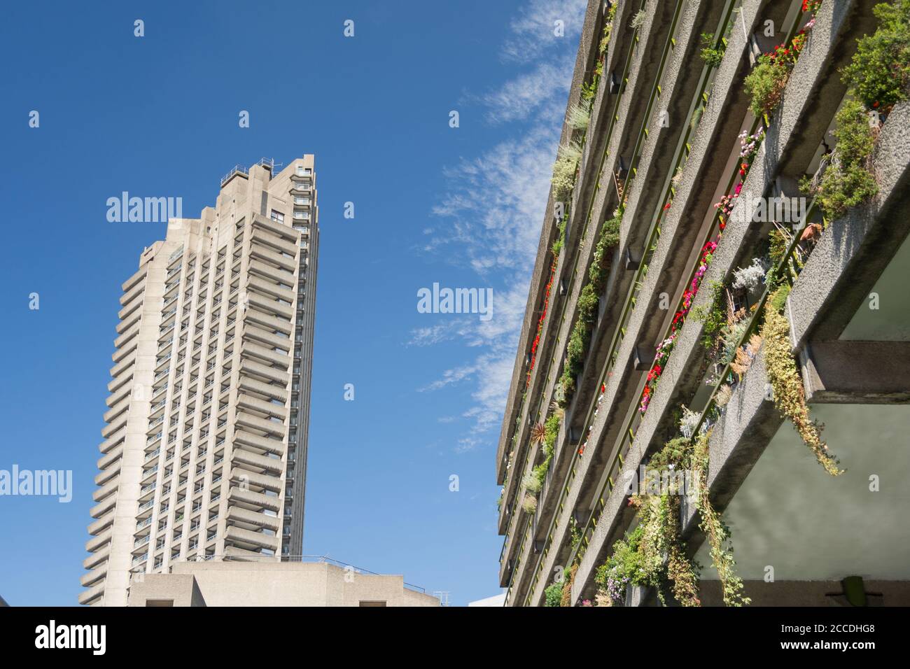 Colourful window boxes on the Barbican Estate, Silk Street, City of ...