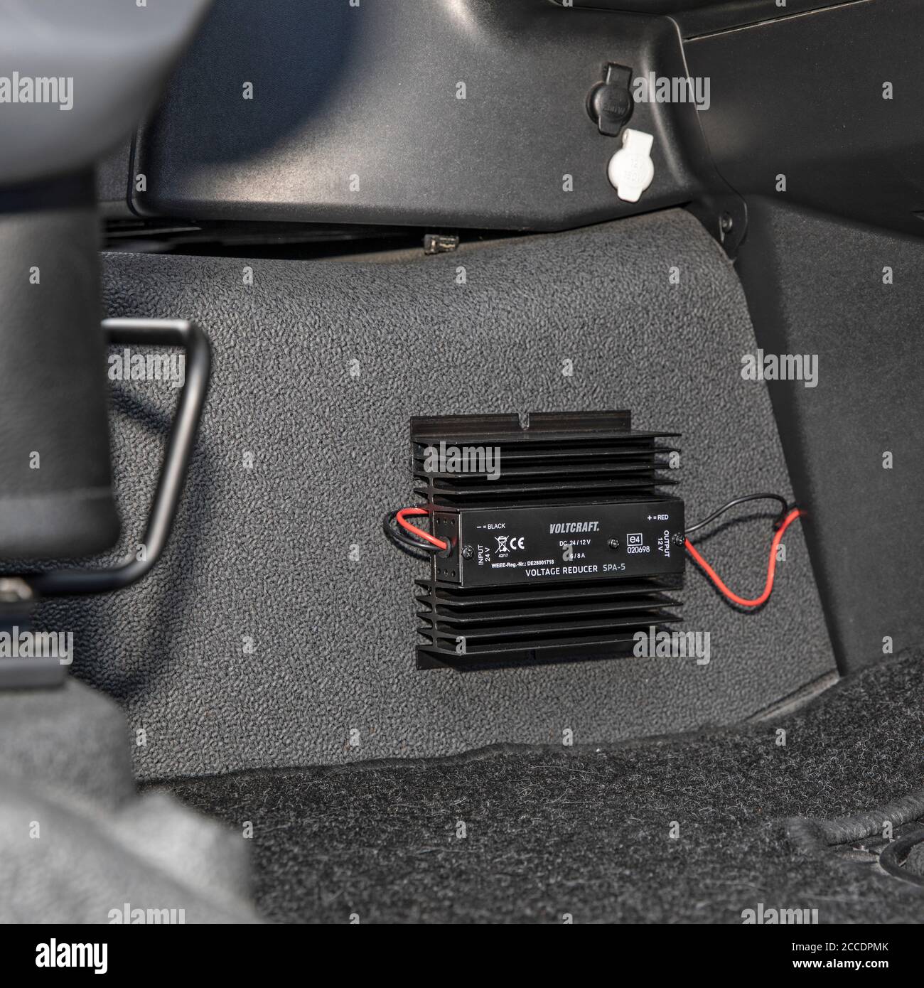 Dc to dc converter car hi-res stock photography and images - Alamy