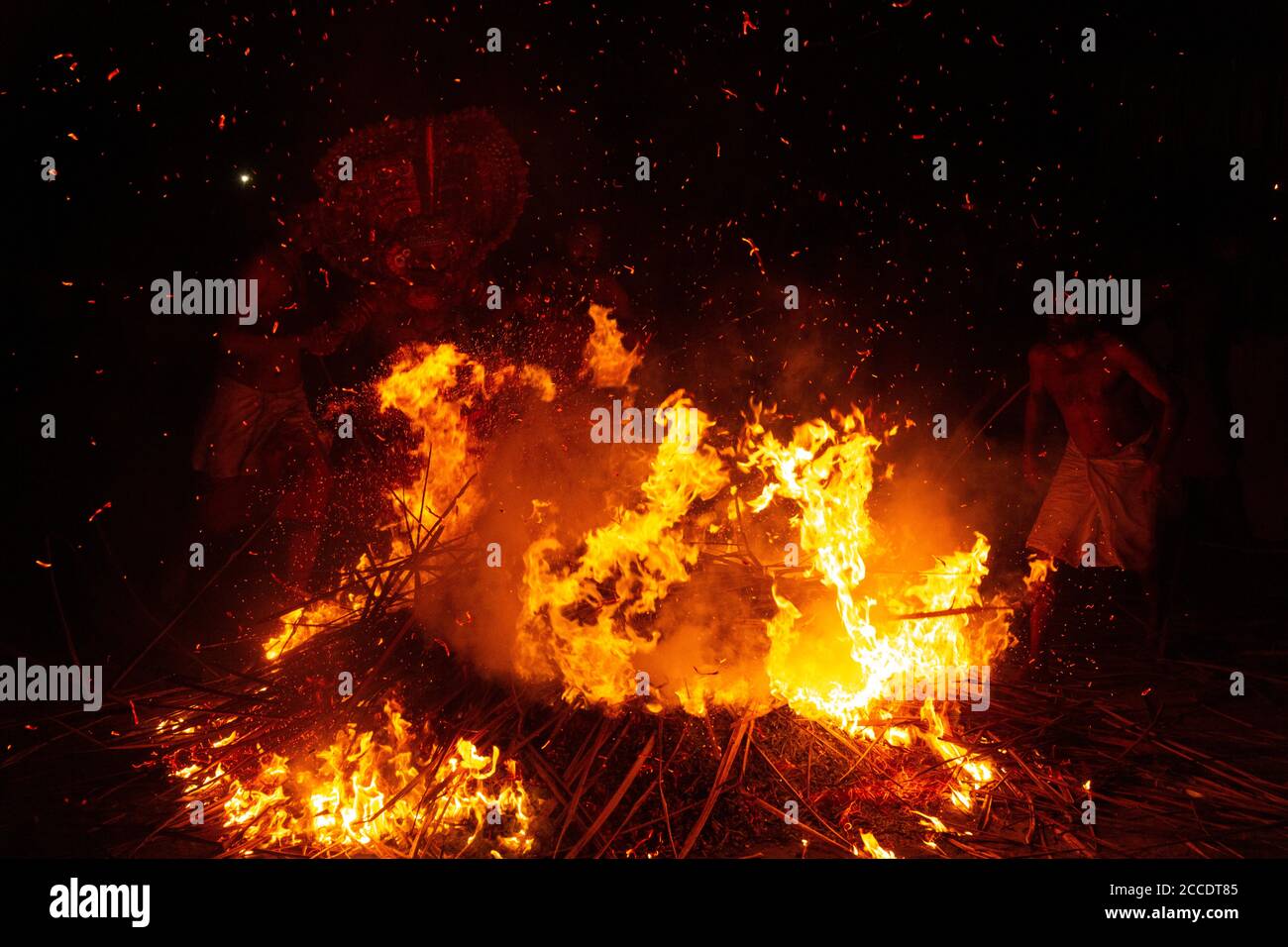 Kelan theyyam hi-res stock photography and images - Alamy