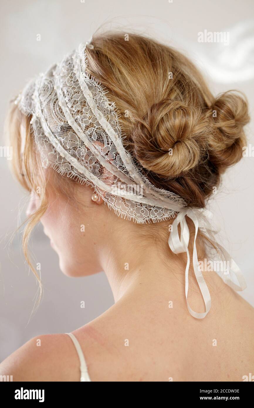 Lace Wedding veil Stock Photo - Alamy