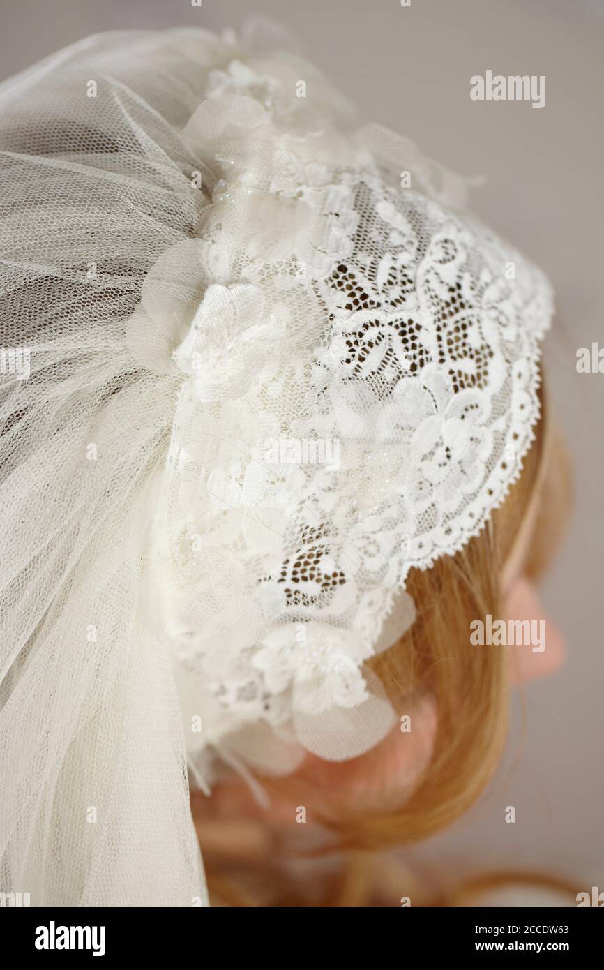 Lace Wedding veil Stock Photo - Alamy