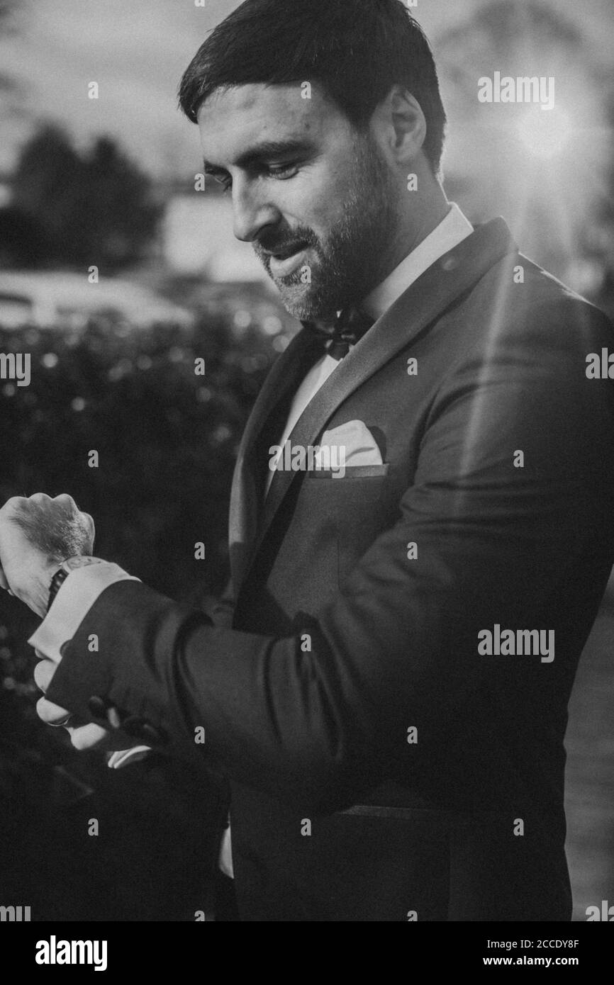 Man, festively dressed, suit, bow tie Stock Photo - Alamy