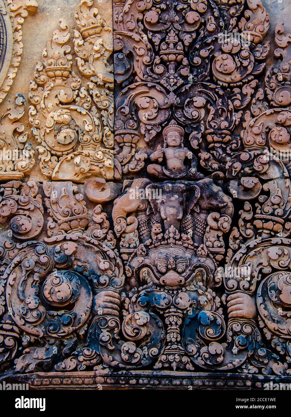 Carving in Angkor Wat Stock Photo - Alamy