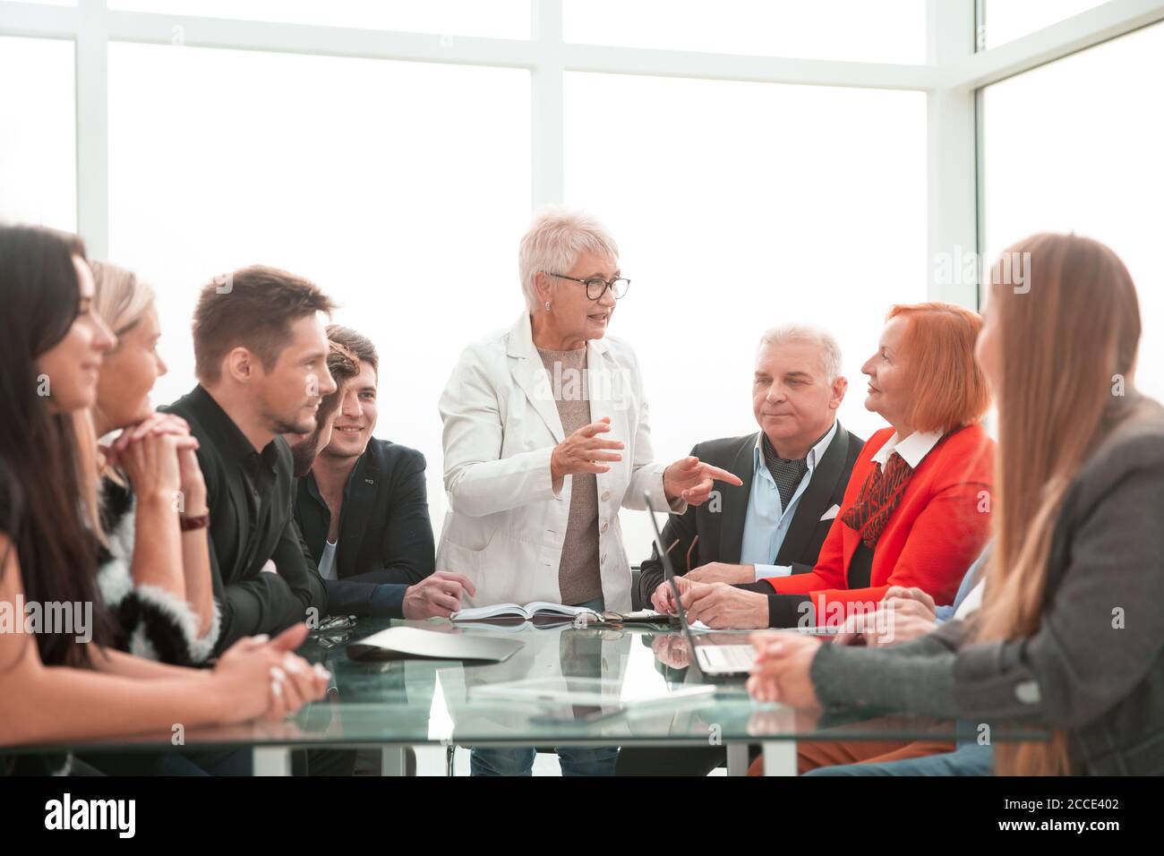 Conference Discussion Talking Sharing Ideas Concept Stock Photo - Alamy
