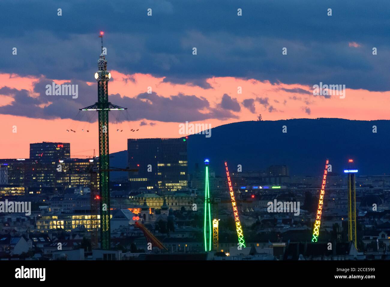 Vienna, amusement park Prater, Starflyer swing ride 'Praterturm ...