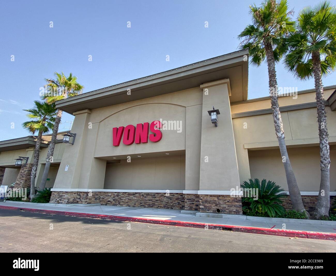Vons supermarket chain owned by Albertsons in San Diego, California ...