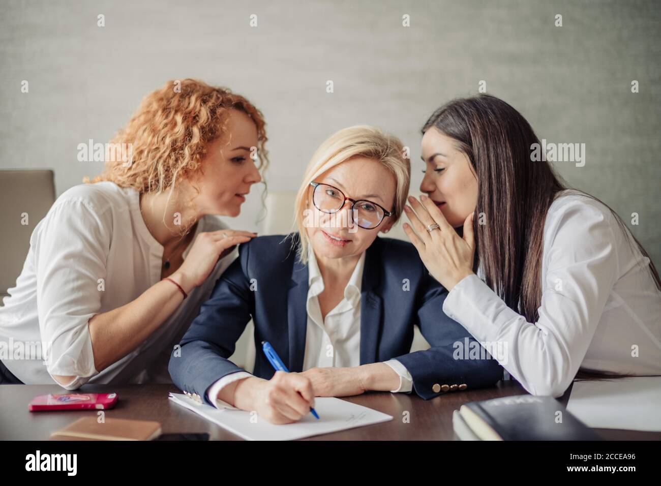 Miserable faces hi-res stock photography and images - Alamy