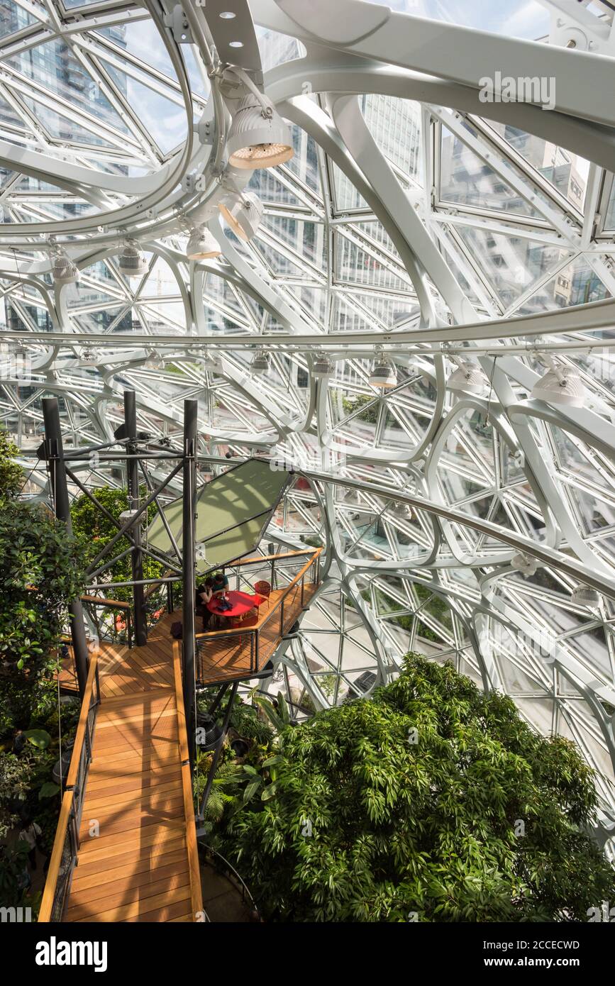 Seattle, USA May 5, 2018: The Amazon Spheres late in the day Stock ...