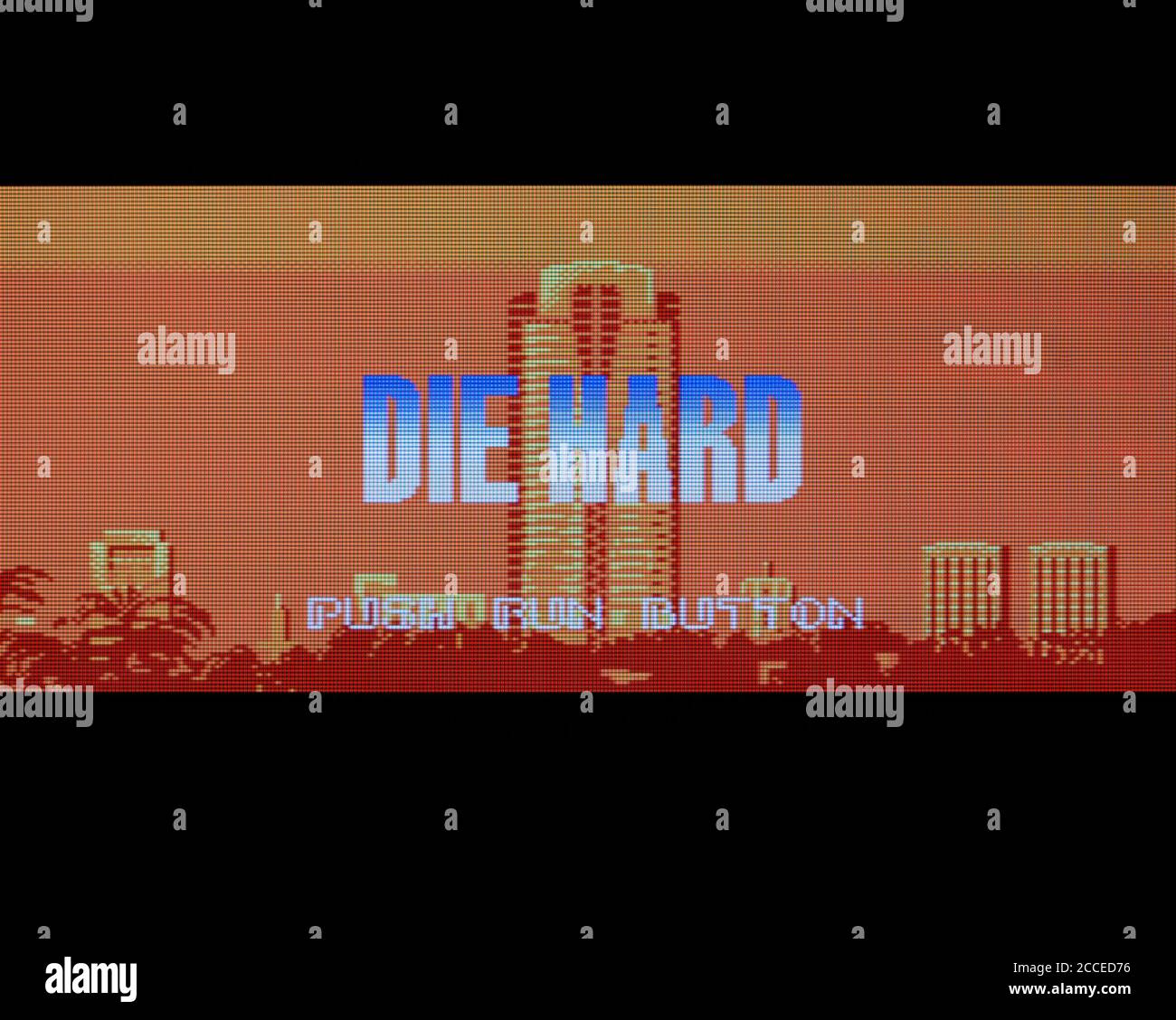 Die hard hi-res stock photography and images - Alamy