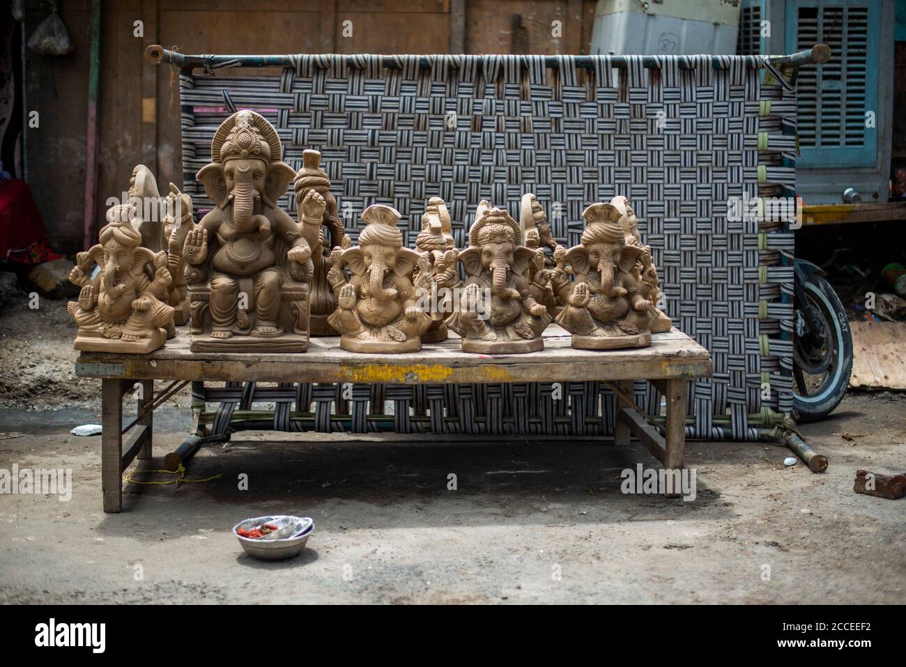 Display of idols hi-res stock photography and images - Alamy