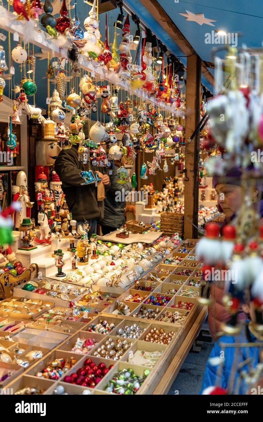 Europe, Germany, Bavaria, Munich, city center, Marienplatz, atmospheric ...