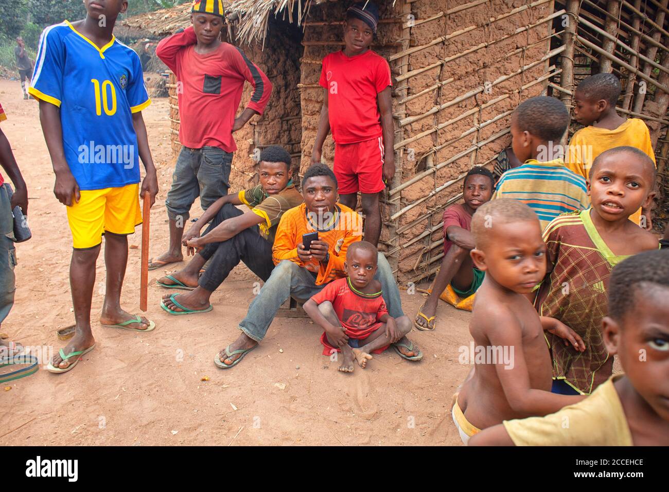 Baka pygmy hi-res stock photography and images - Alamy