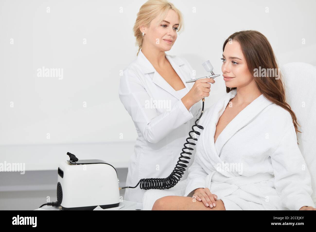 Epidermal exfoliation hi-res stock photography and images - Alamy
