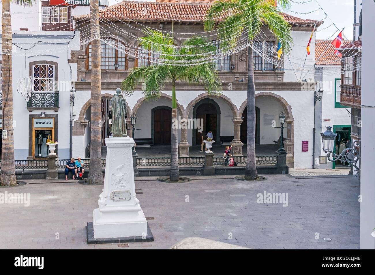 Arche de la renaissance hi-res stock photography and images - Alamy