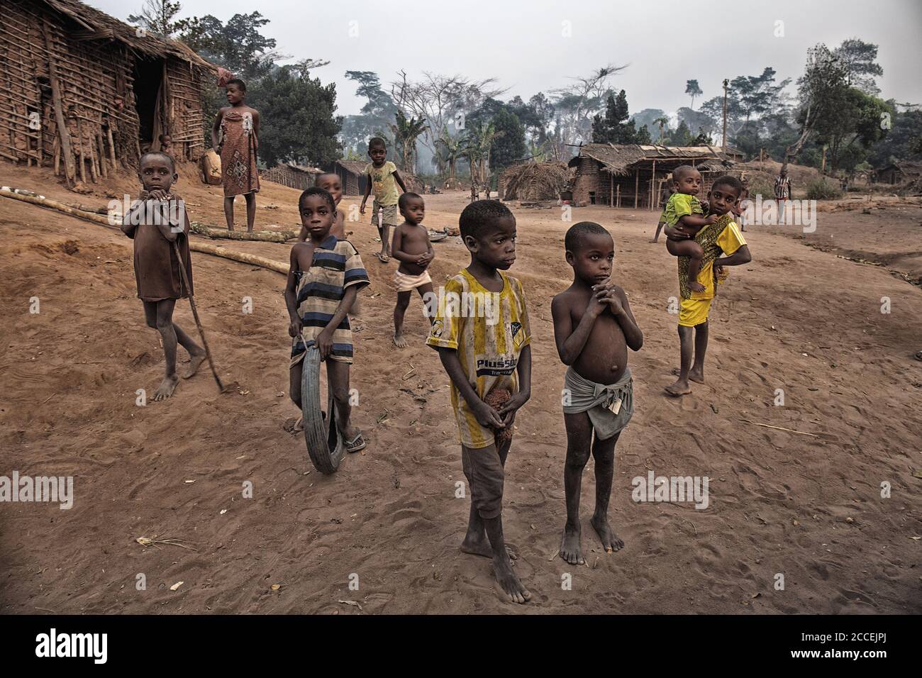 Pygmy village hi-res stock photography and images - Alamy