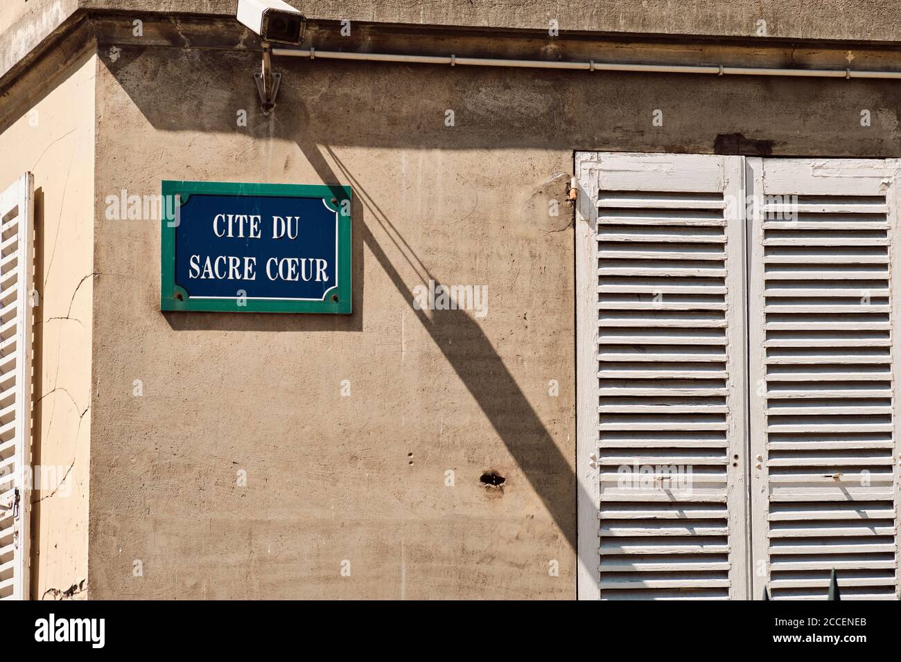 Montmartre sign paris hi-res stock photography and images - Alamy