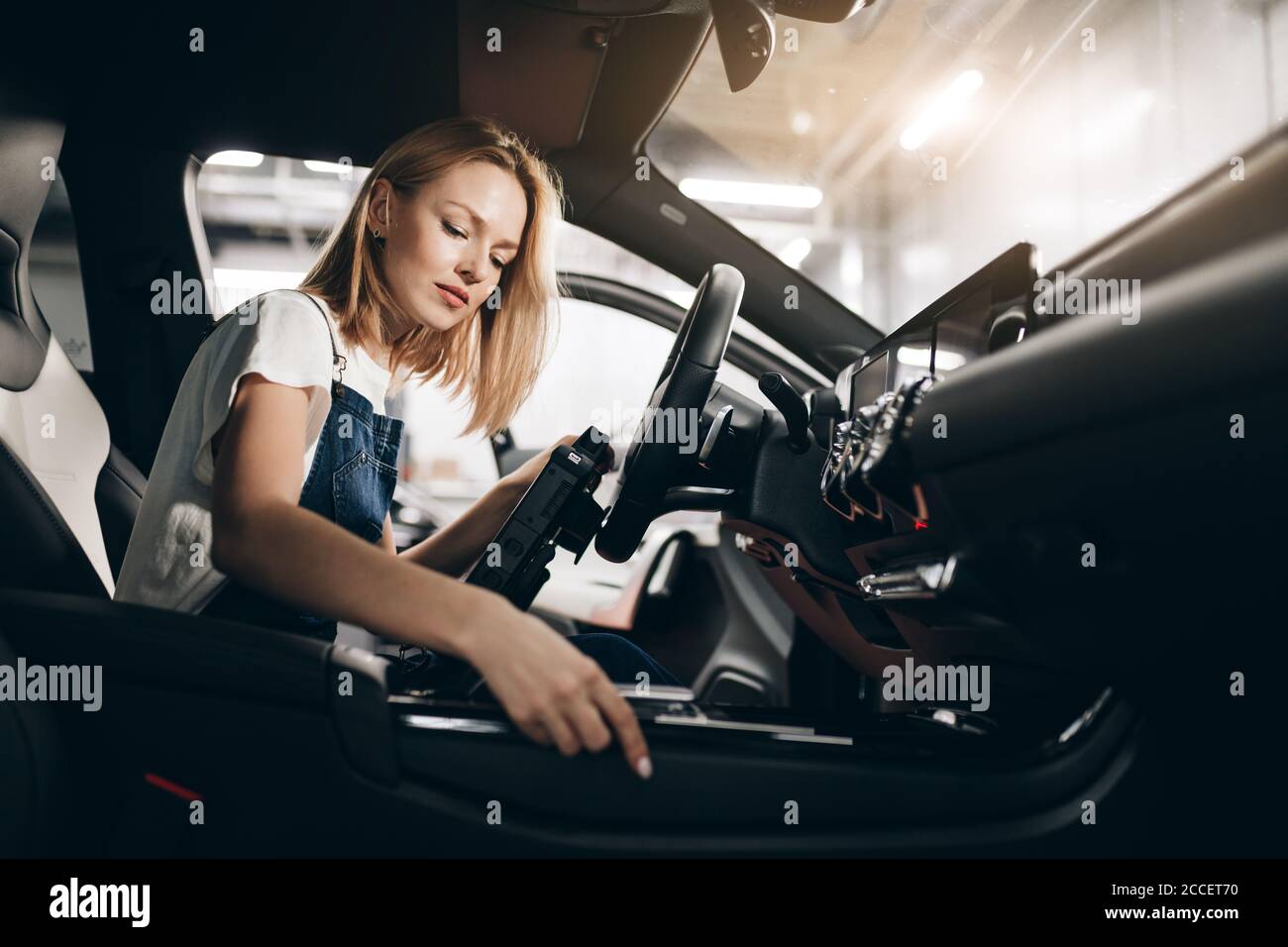 Gadget garage hi-res stock photography and images - Alamy