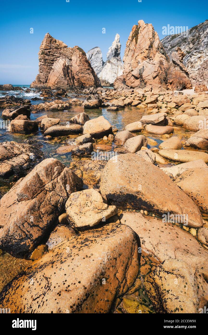 Towering rocky stacks hi-res stock photography and images - Alamy