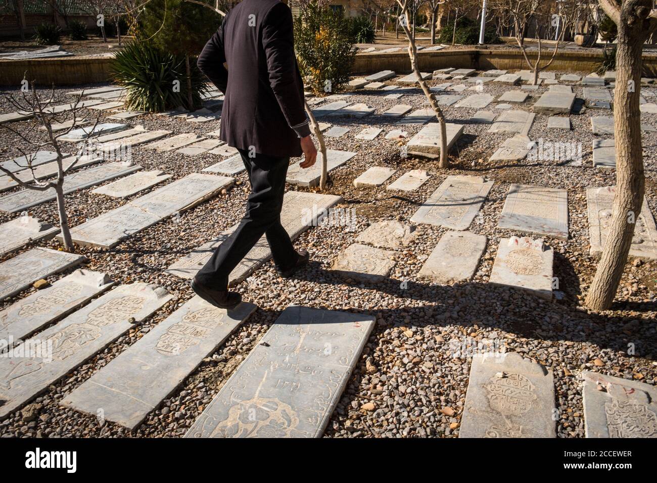 Man in cemetery hi-res stock photography and images - Alamy