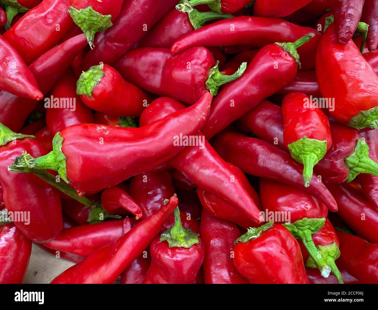 Red chillies on display hi-res stock photography and images - Alamy
