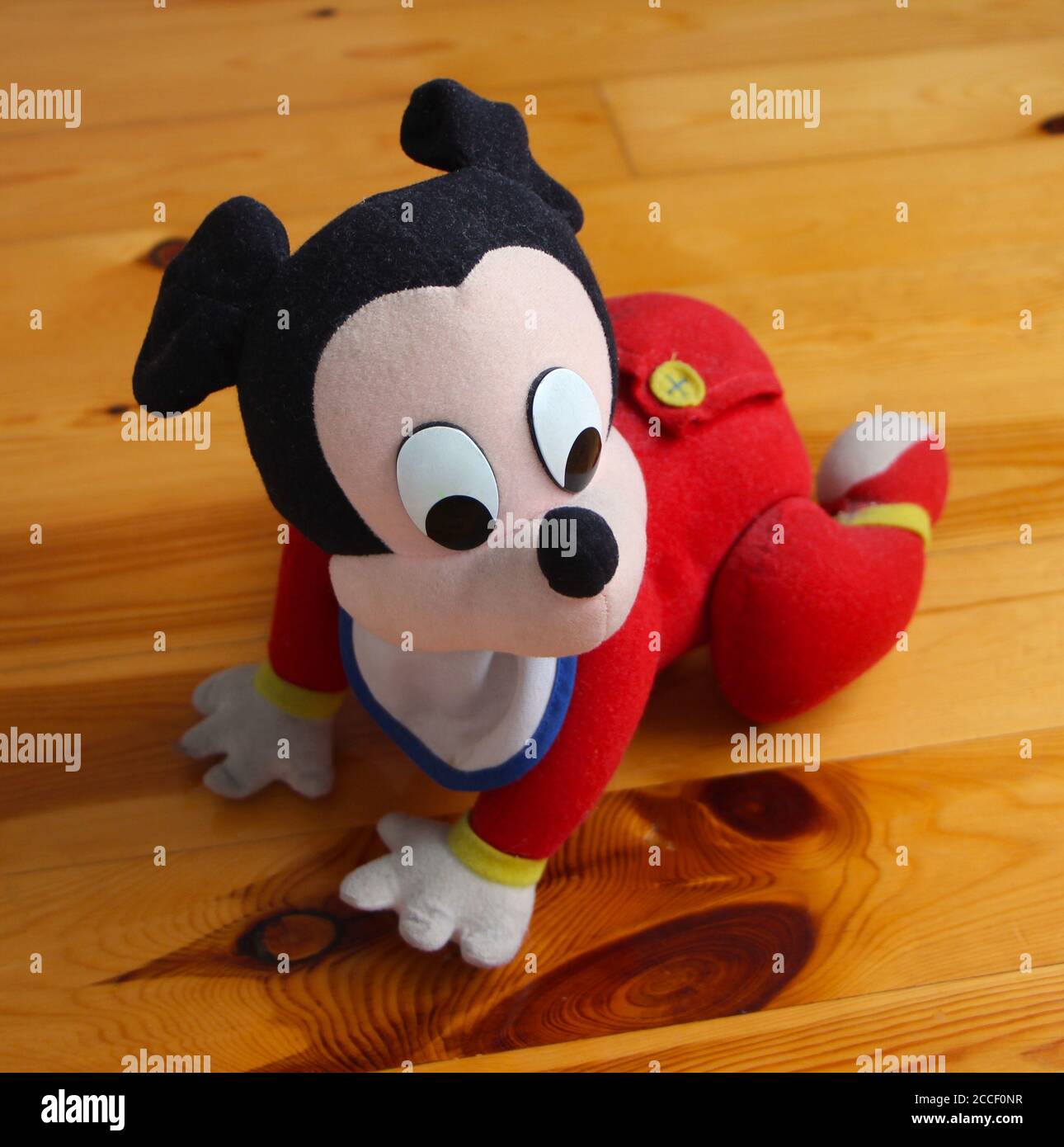 Mickey Mouse Cartoon Character High Resolution Stock Photography and ...