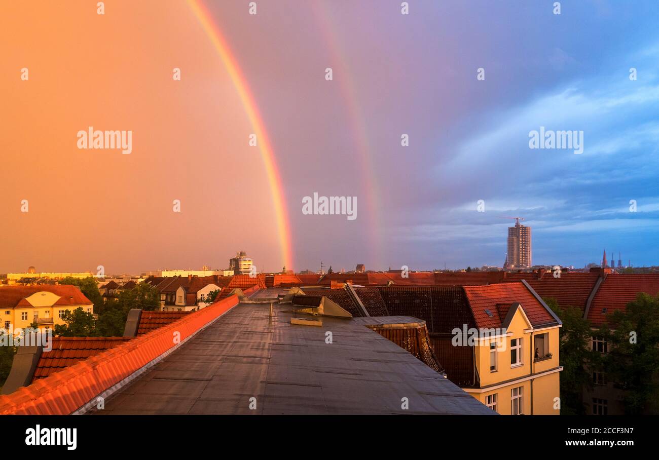 Over the roofs of Berlin, rainbow, side rainbow, Alexander's dark ...