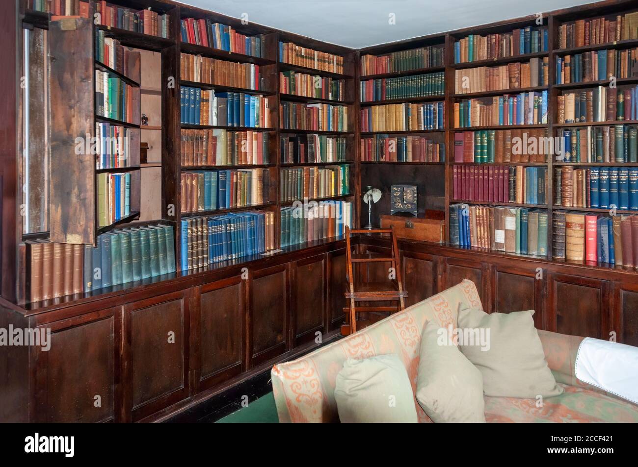 Pivoting bookcase hi-res stock photography and images - Alamy