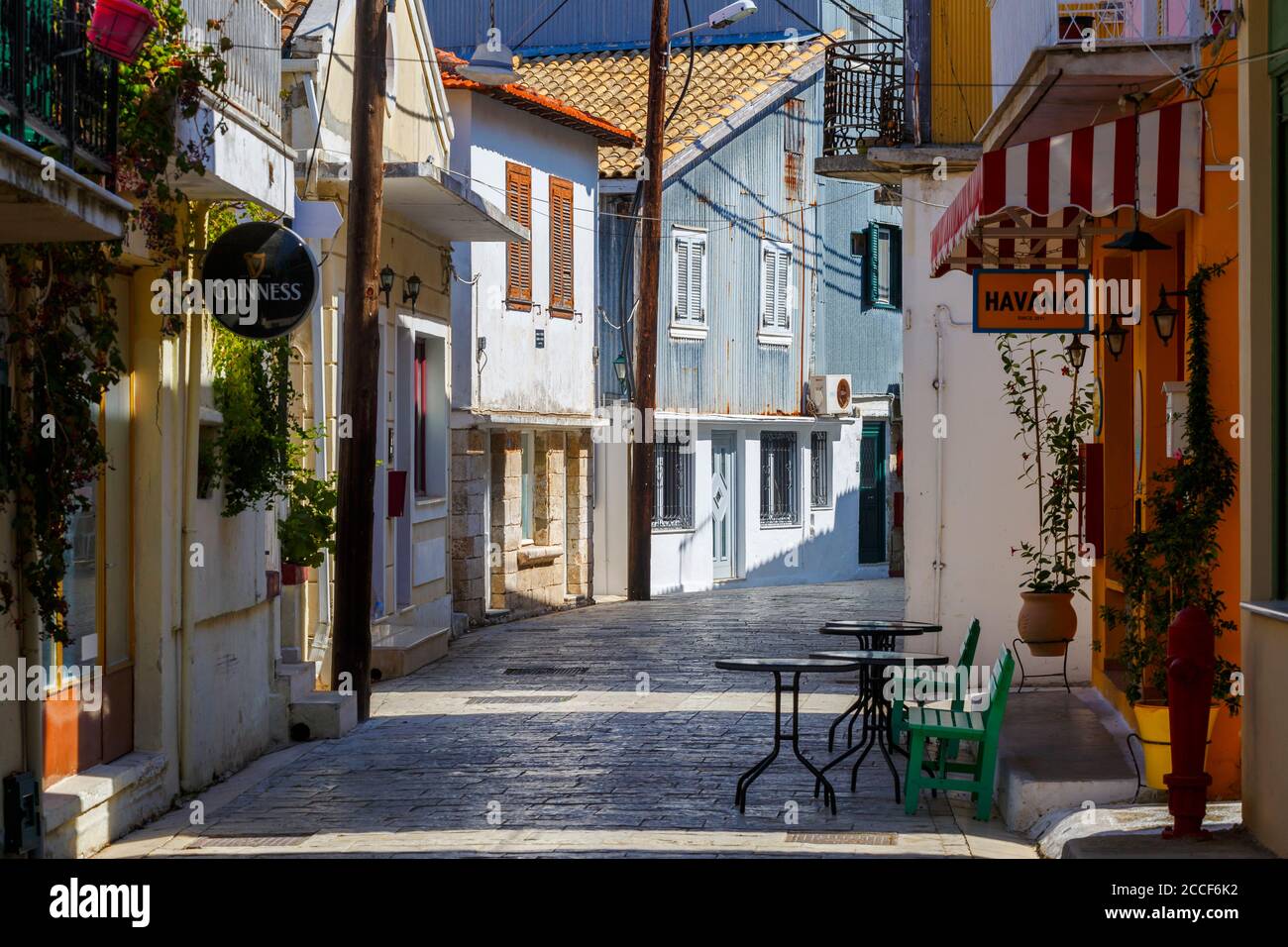 Architecture of the old town of Lefkada in Greece Stock Photo - Alamy