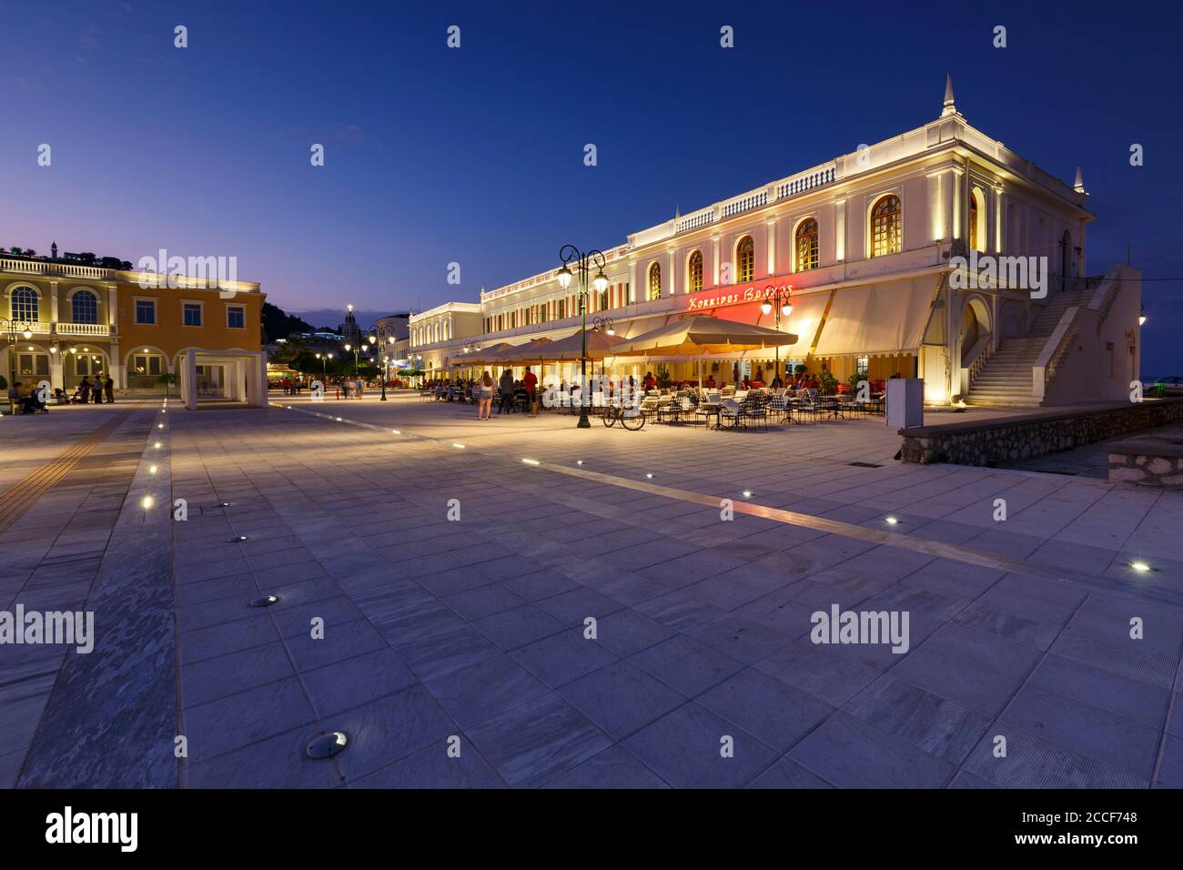 Sunset at Solomos square in Zakynthos town, Greece Stock Photo - Alamy