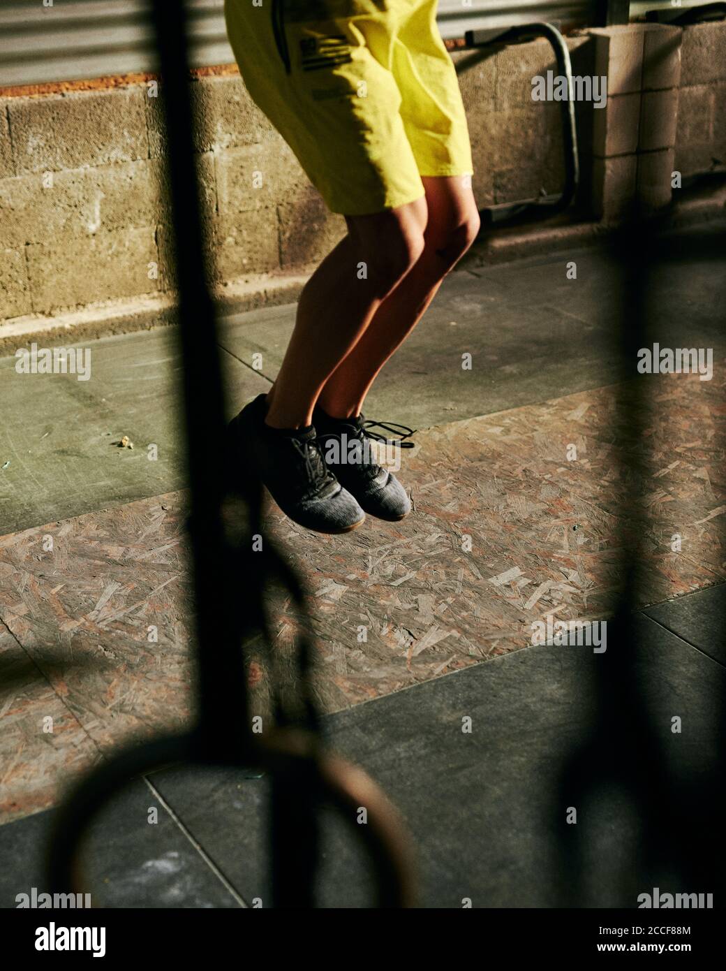 Muscular legs out hi-res stock photography and images - Alamy