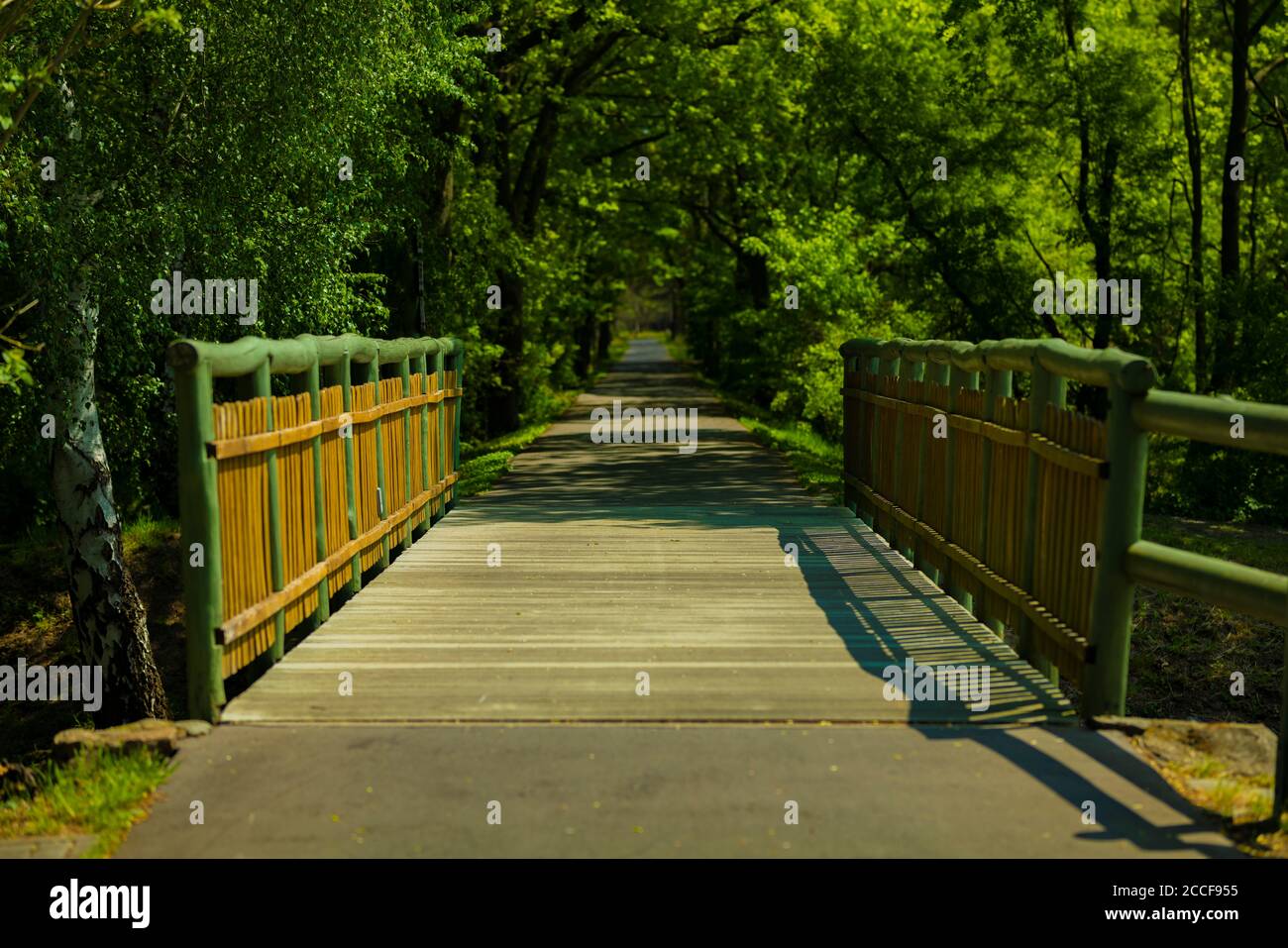 Bike path on bridge hi-res stock photography and images - Alamy