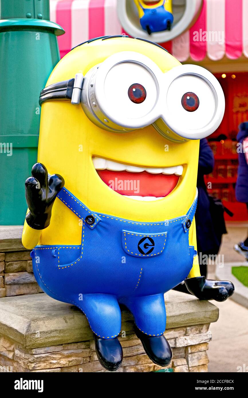 Happy minion statue hi-res stock photography and images - Alamy