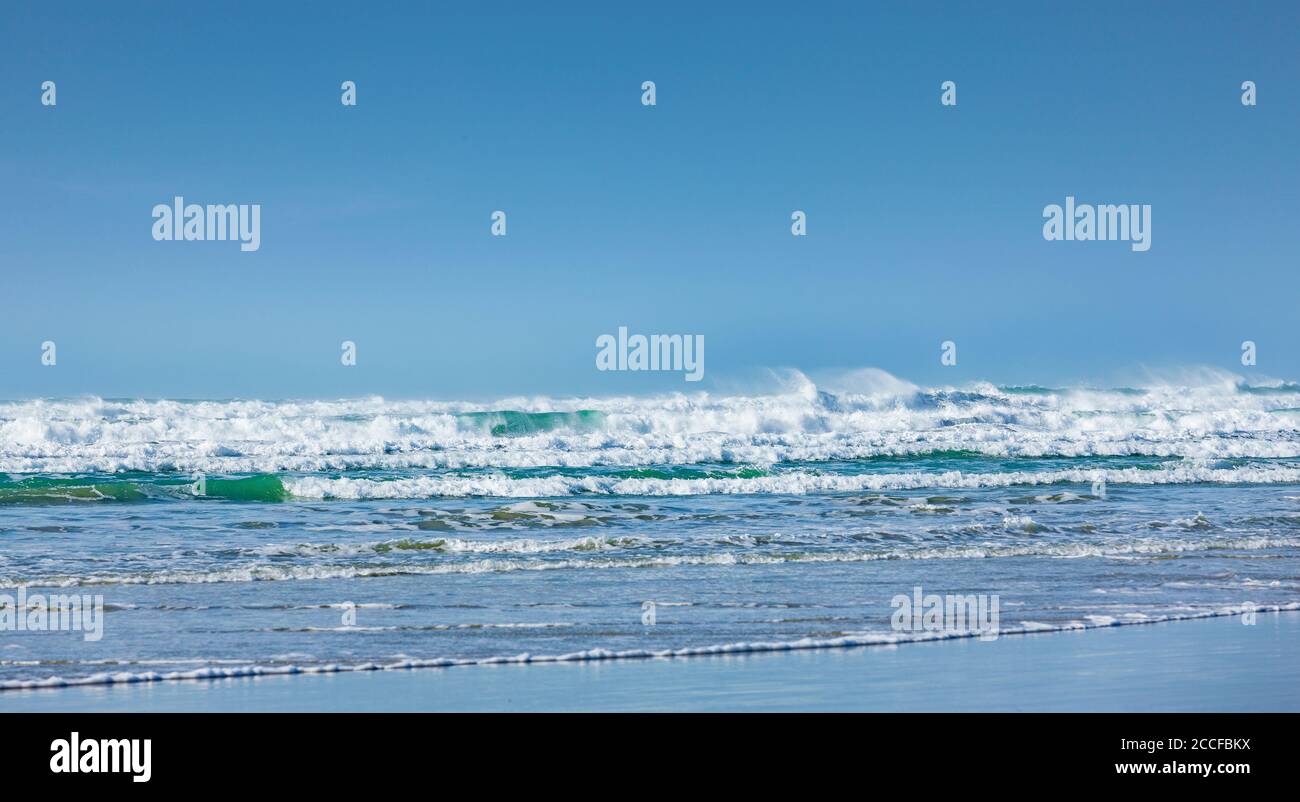 Sandy surf hi-res stock photography and images - Alamy