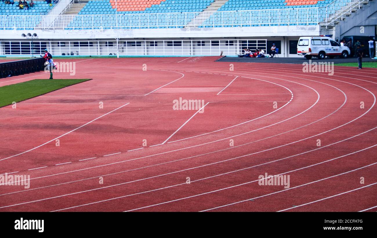 Track runing hi-res stock photography and images - Alamy