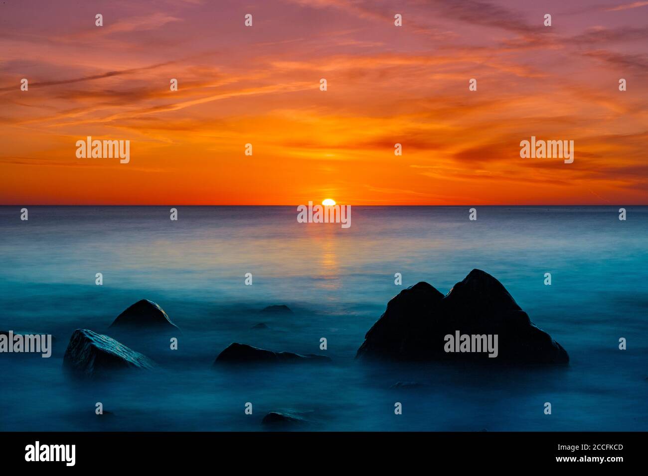 Multicoloured sunset in nature hi-res stock photography and images - Alamy