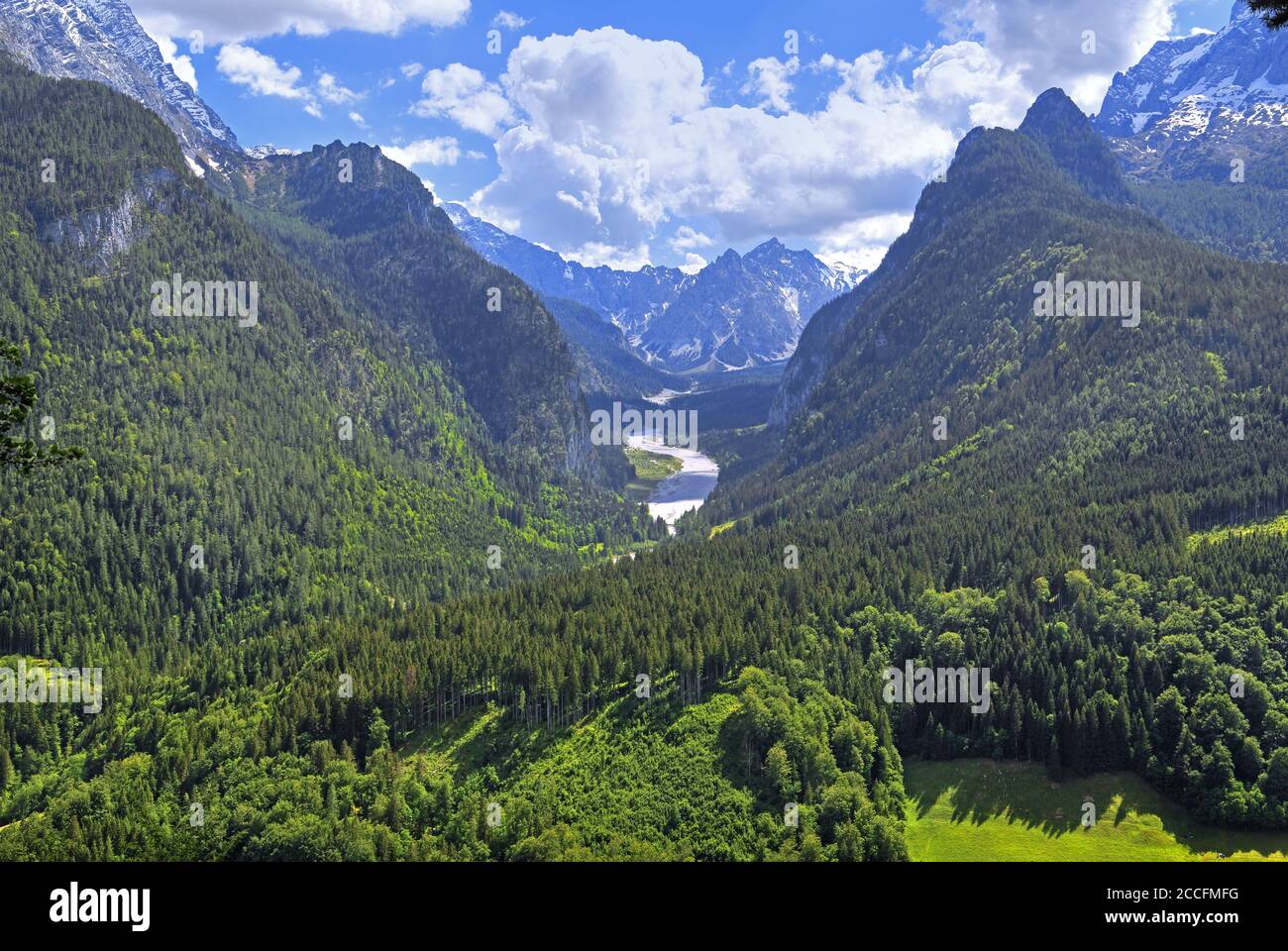 View from the brine pipeline path into the Wimbachtal with Wimbachgries ...