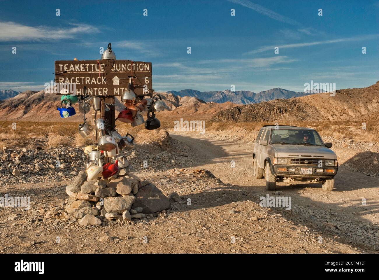 Nissan Pathfinder Suv High Resolution Stock Photography and Images - Alamy