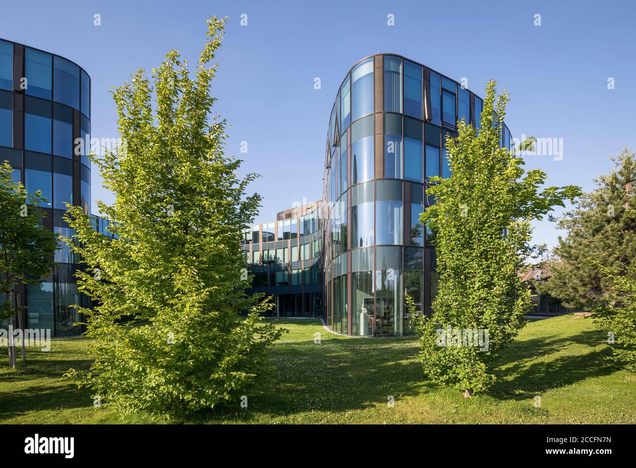 Modern office buildings in quarter two, the office building "Rund Vier ...