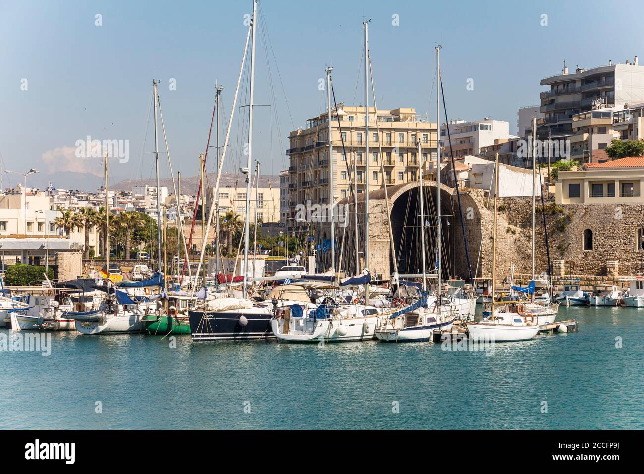 Boats ancient greece hi-res stock photography and images - Alamy