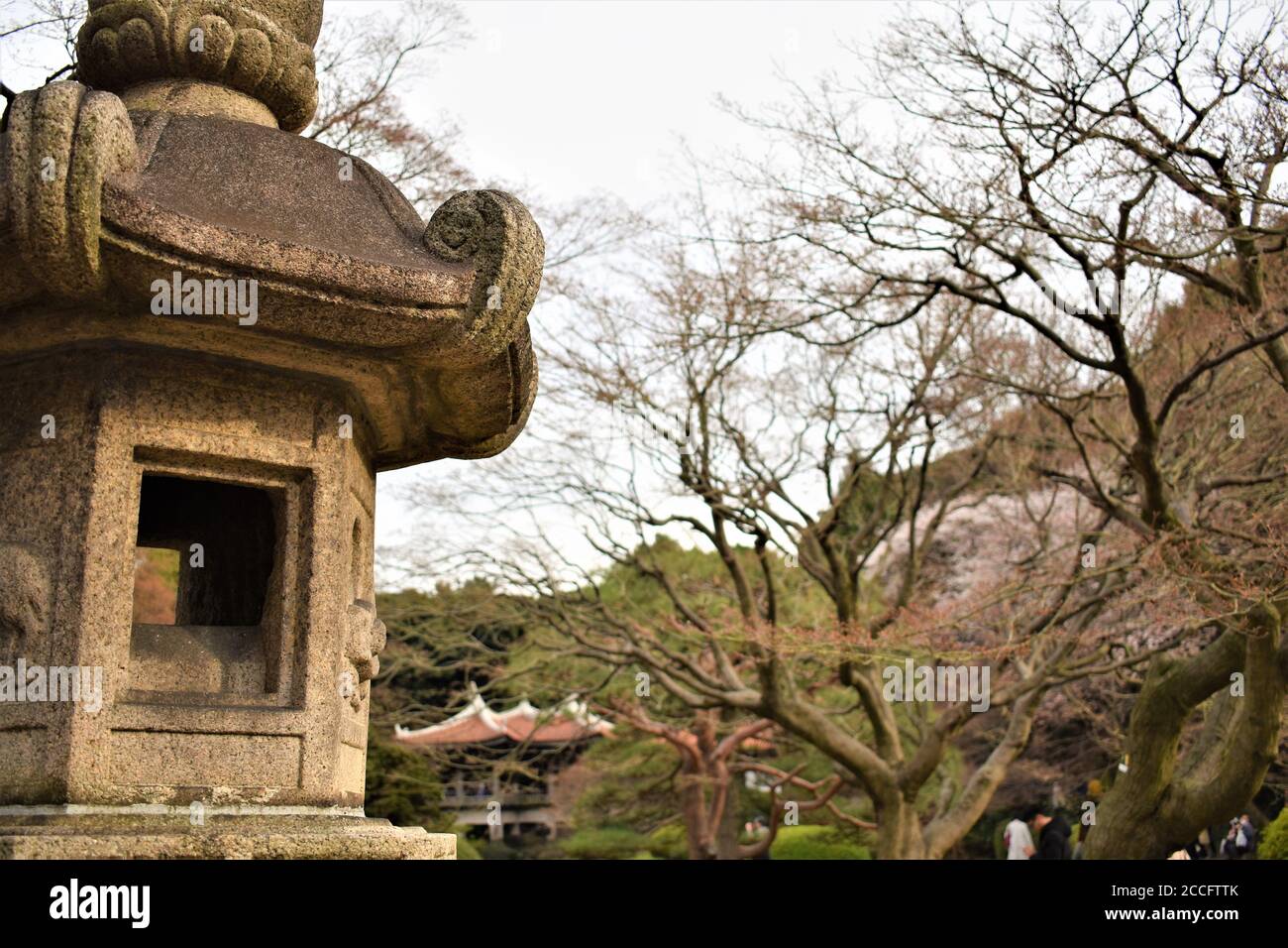 Old japanese garden stone lantern hi-res stock photography and images ...