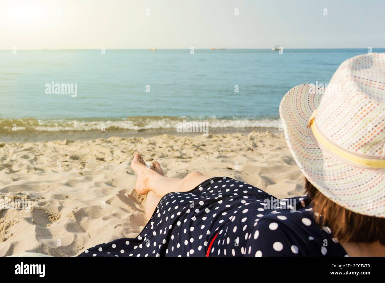 Woman and texting and rear view hi-res stock photography and images - Alamy