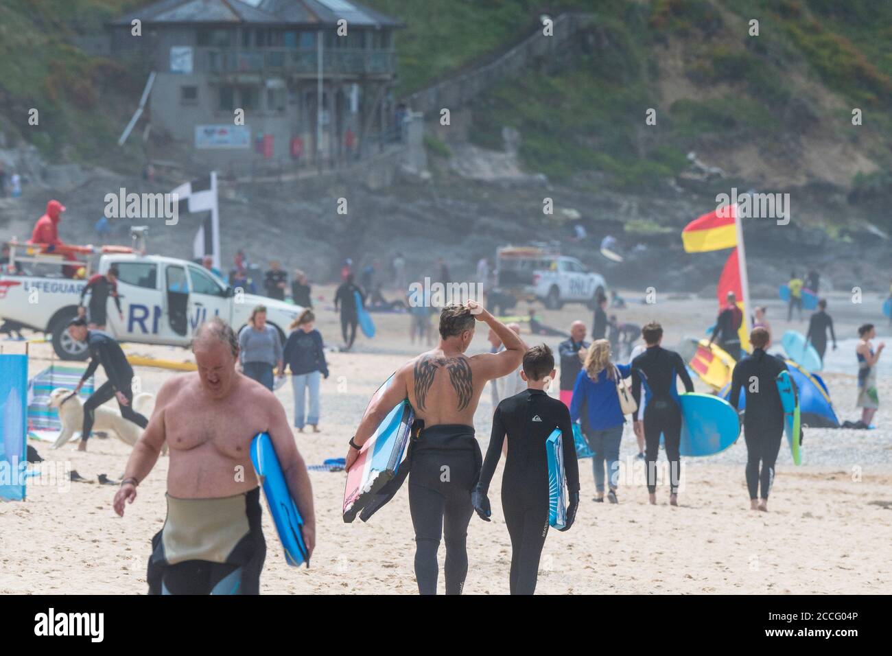 A busy Fistral Beach in Newquay in Cornwall Stock Photo - Alamy