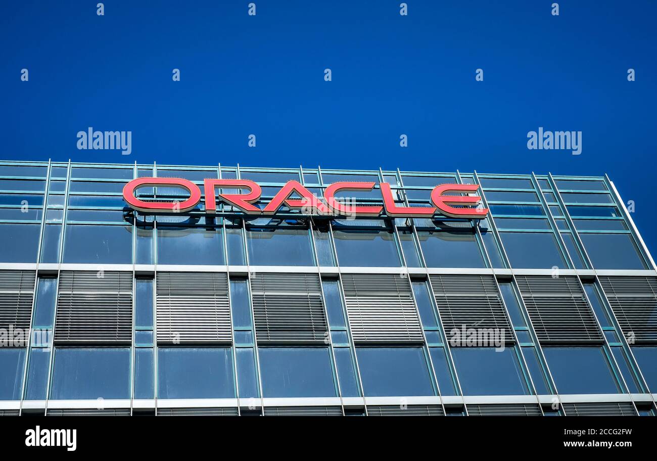 Oracle logo hi-res stock photography and images - Alamy