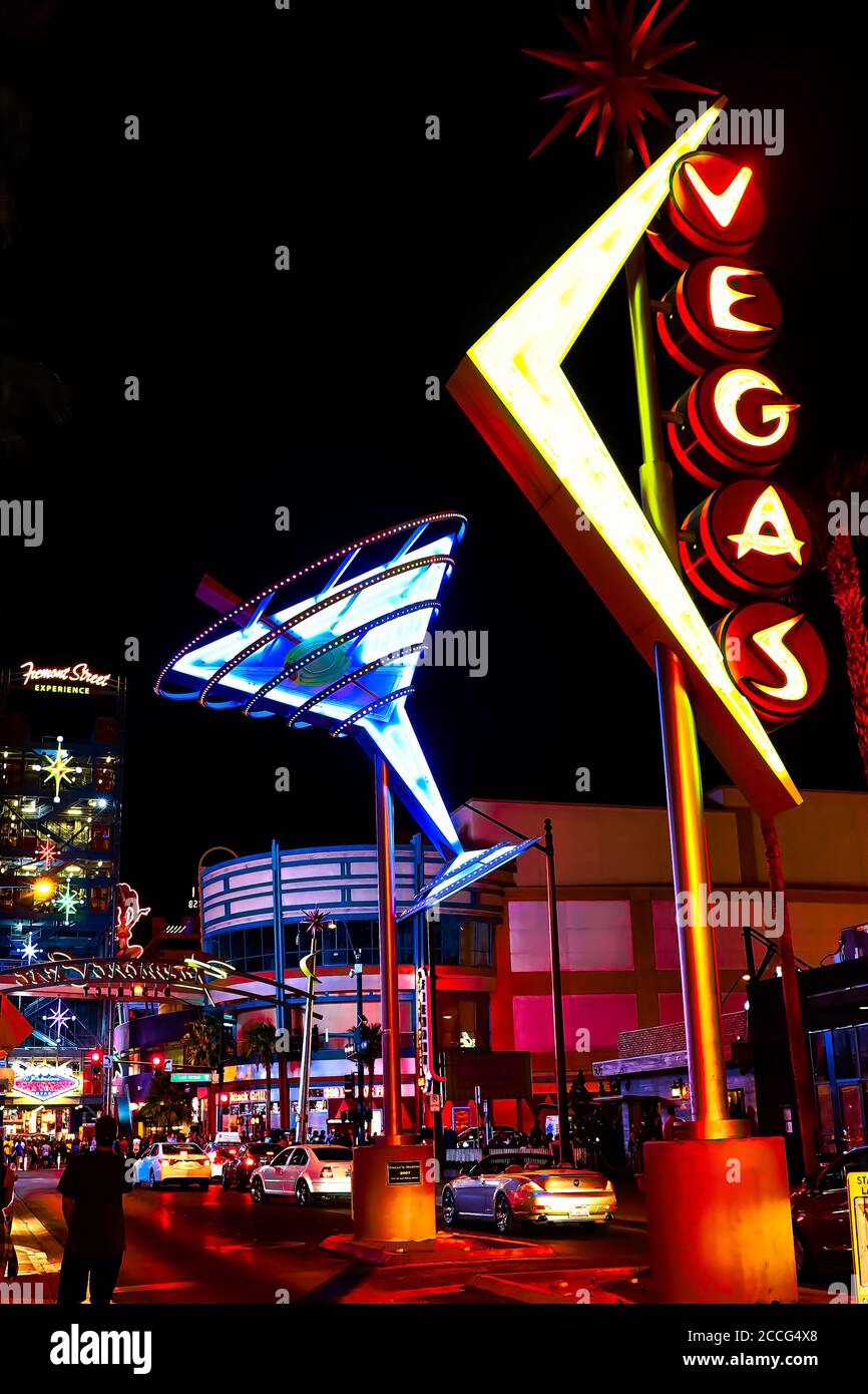 Video glass martini on black hi-res stock photography and images - Alamy