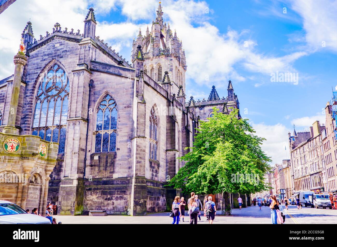 Entrance st giles cathedral hi-res stock photography and images - Alamy
