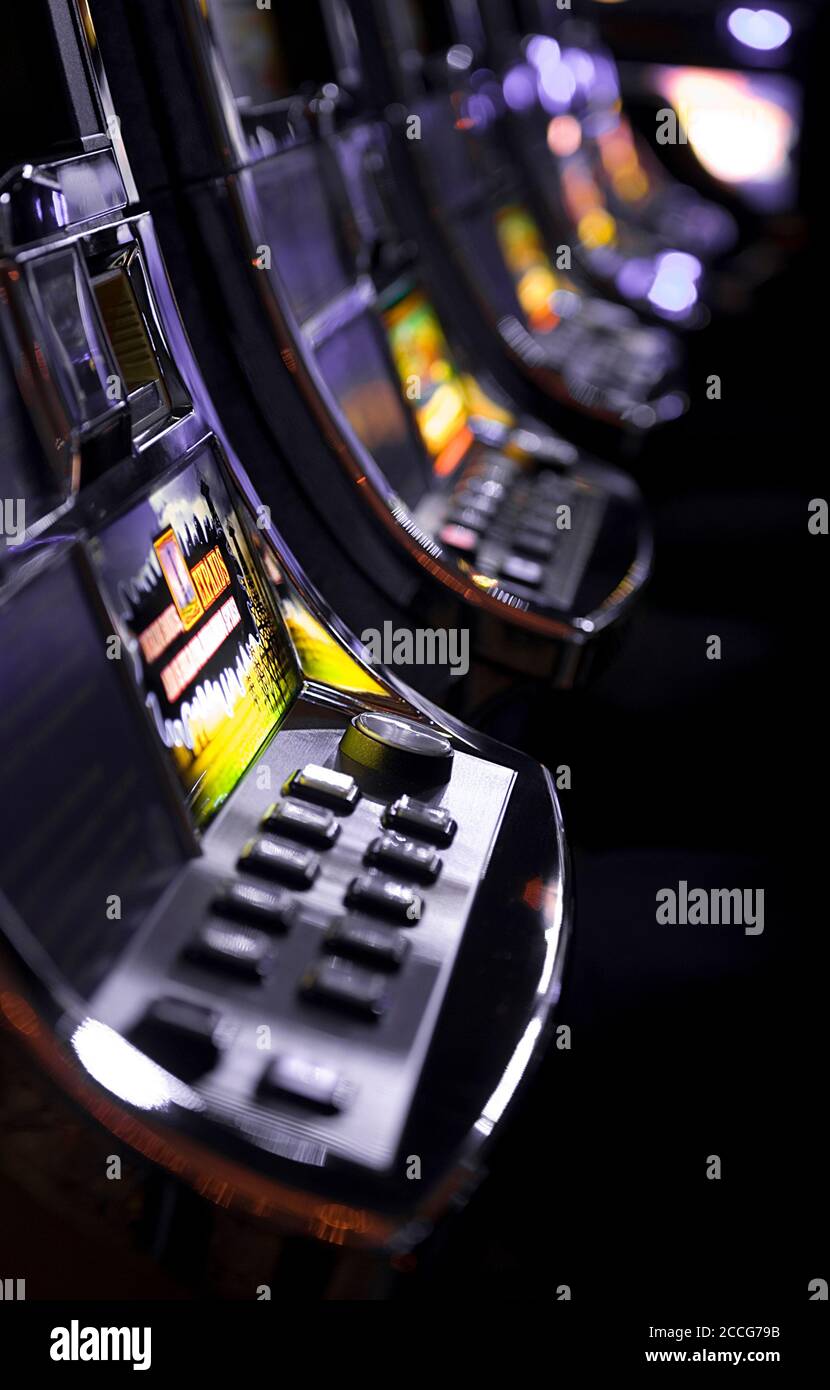 Slot machines hi-res stock photography and images - Alamy
