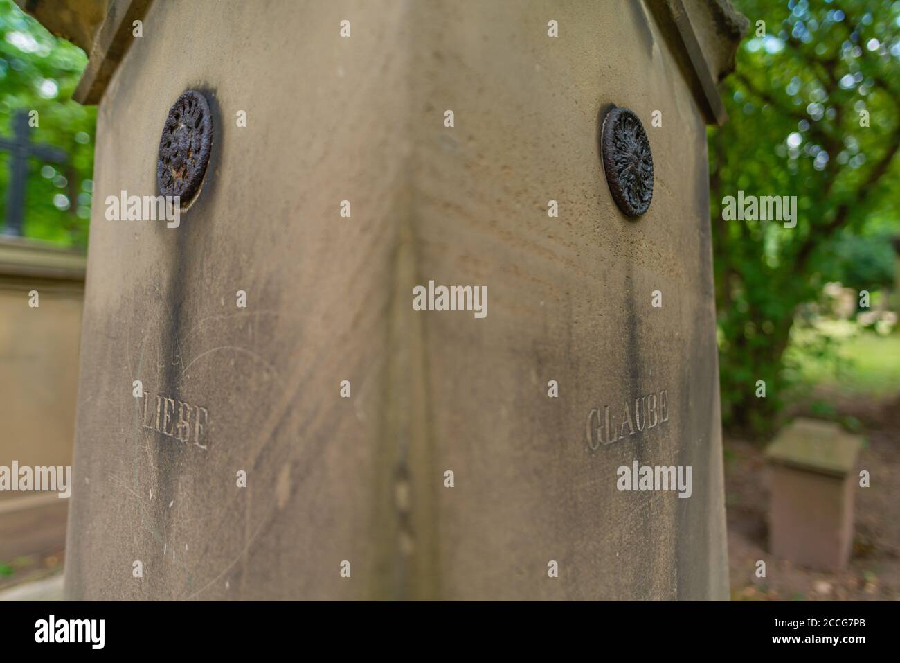 Cemetery inscription hi-res stock photography and images - Alamy