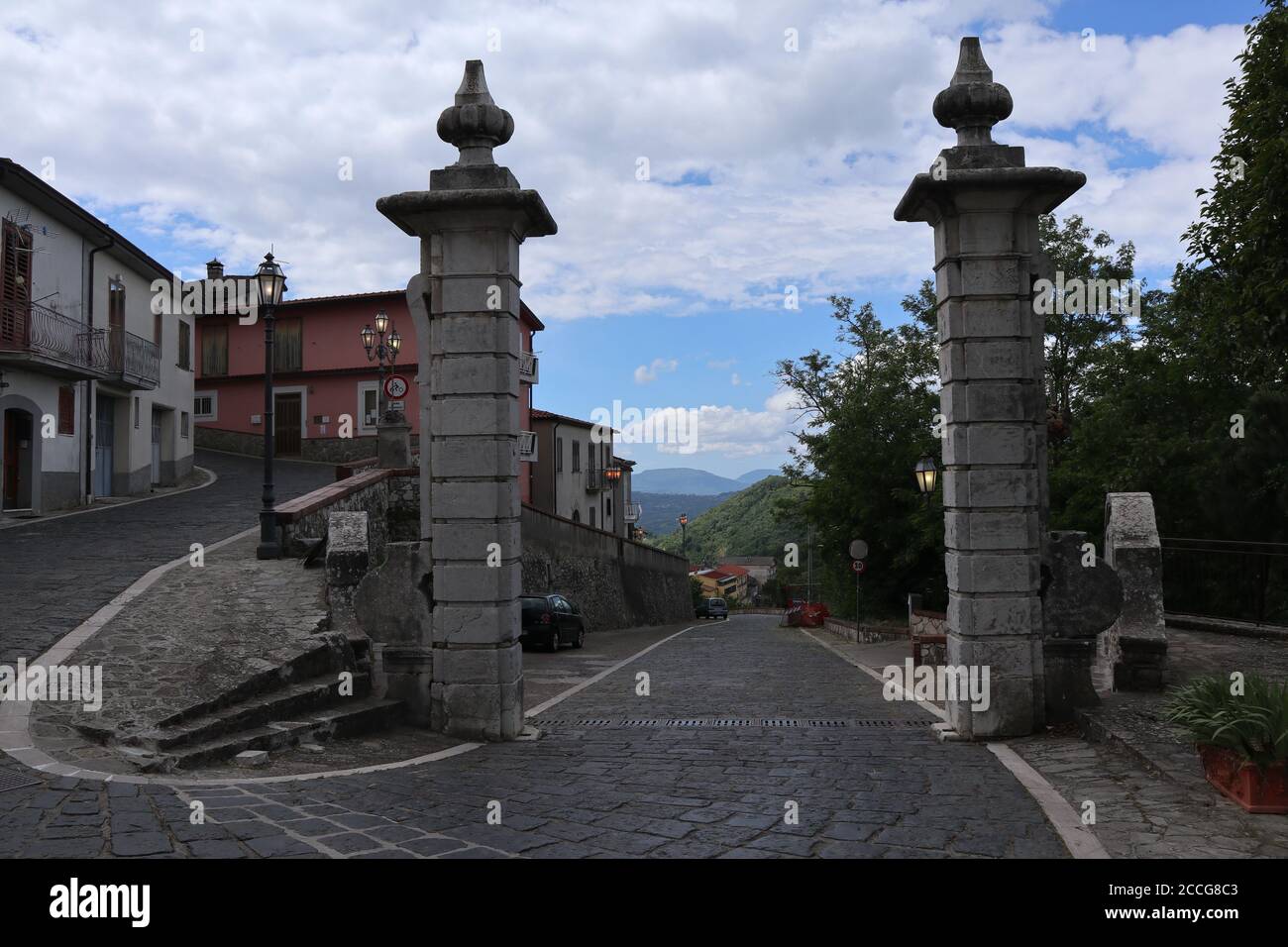 Montefusco - Uscita del borgo Stock Photo - Alamy