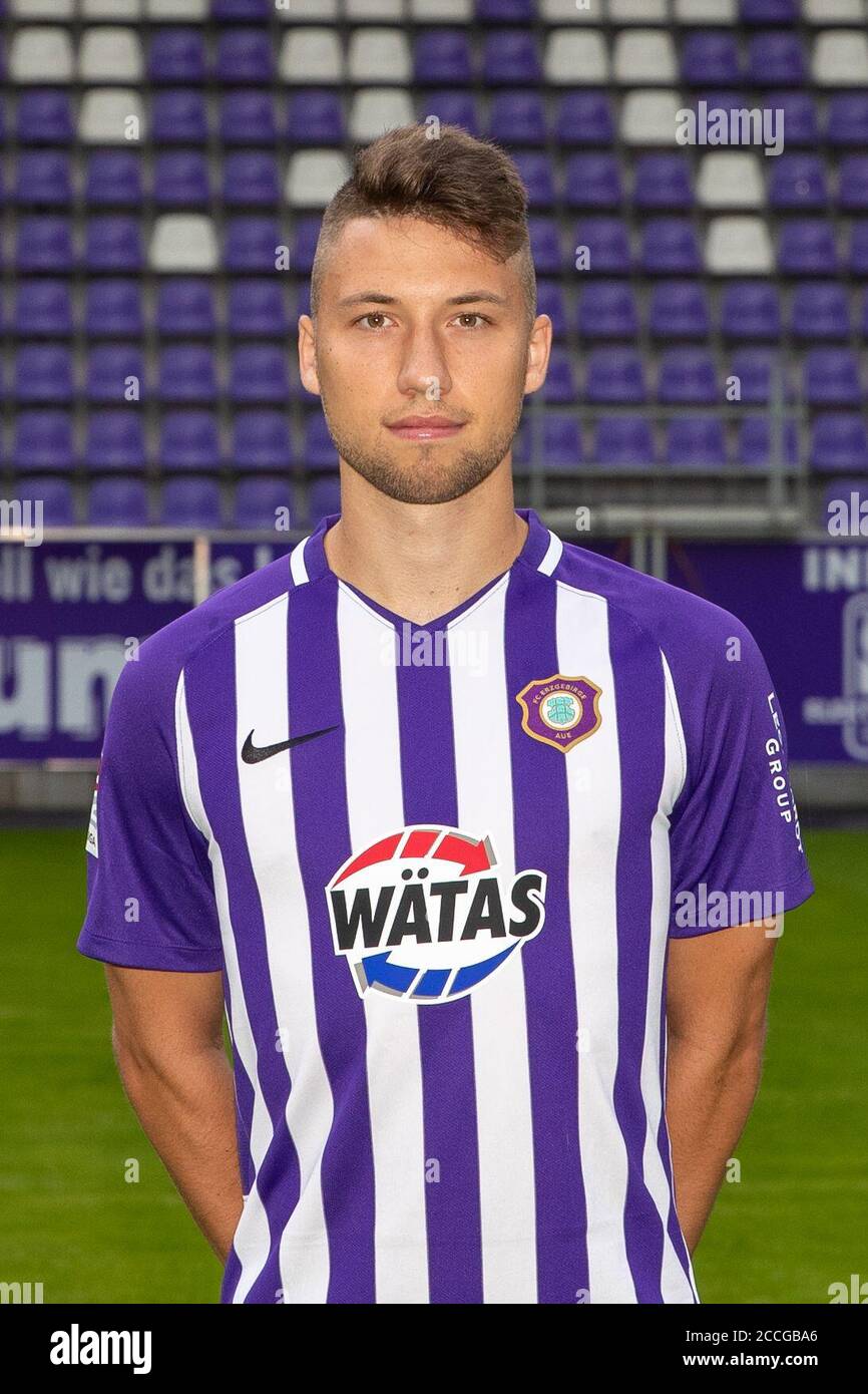 22 August 2020, Saxony, Aue: Football: 2nd Bundesliga, team photo ...